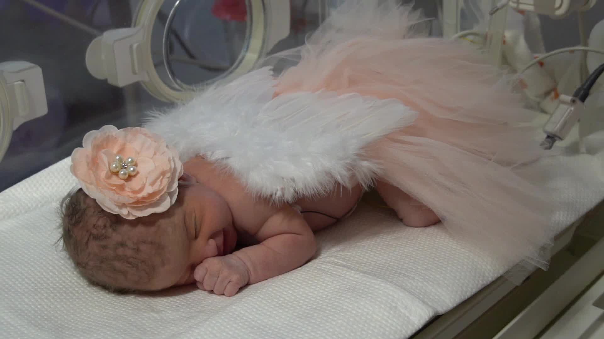 NICU babies at Siena Hospital in Henderson dress up for Halloween – KLAS
