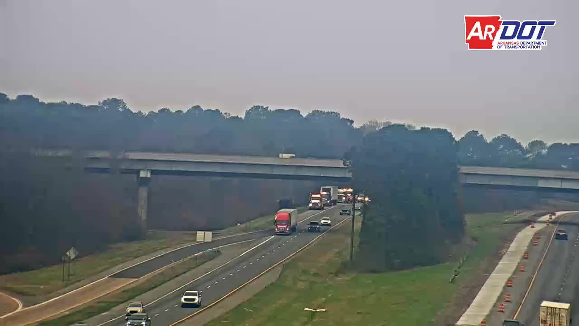 18-wheeler roll over crash on Interstate 40 causing Eastbound lane ...