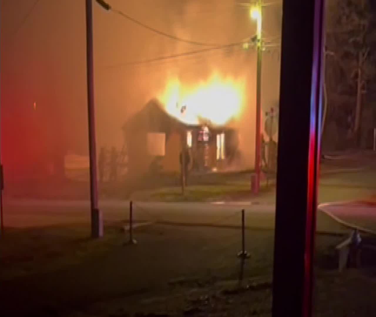 WATCH: House in Paris explodes after propane tanks catch fire – KNWA FOX24