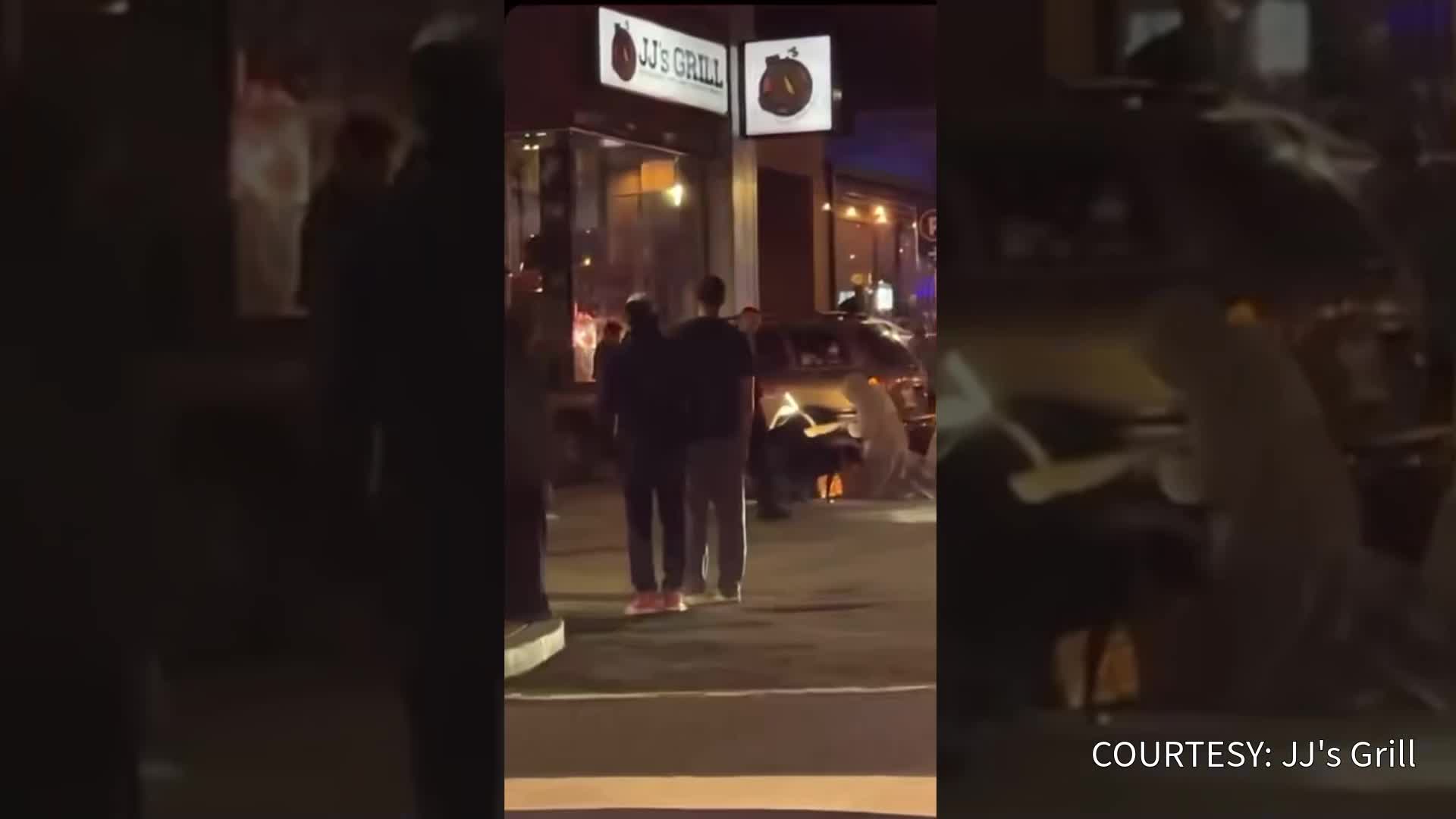 Witness records car crash aftermath at JJ’s Grill – KNWA FOX24