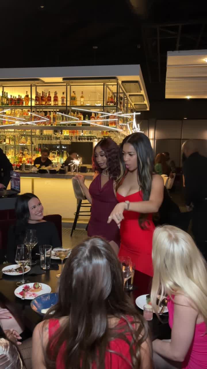 Rapper Drake buys dinner for steakhouse guests to toast new Valentine’s ...