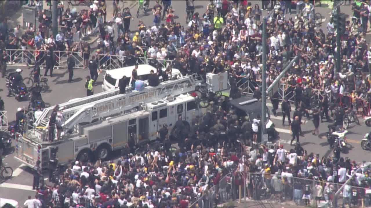 Police officer hit by fire truck at Nuggets parade is transported: Raw ...