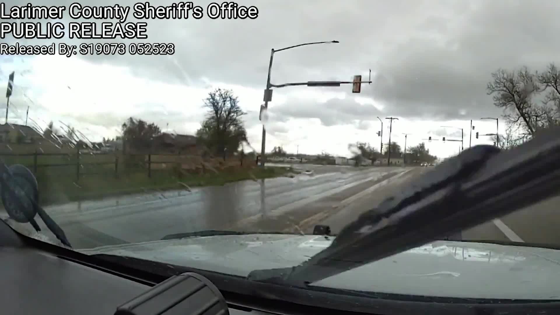 Larimer County deputy saves teen from flooded car – FOX31 Denver